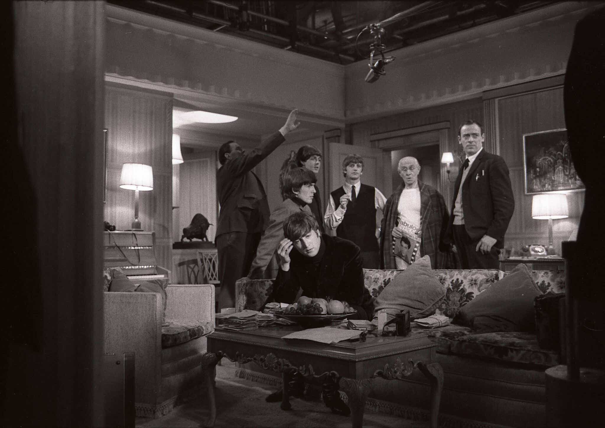 25 Rare Behind-the-Scenes Photos of The Beatles | KCM