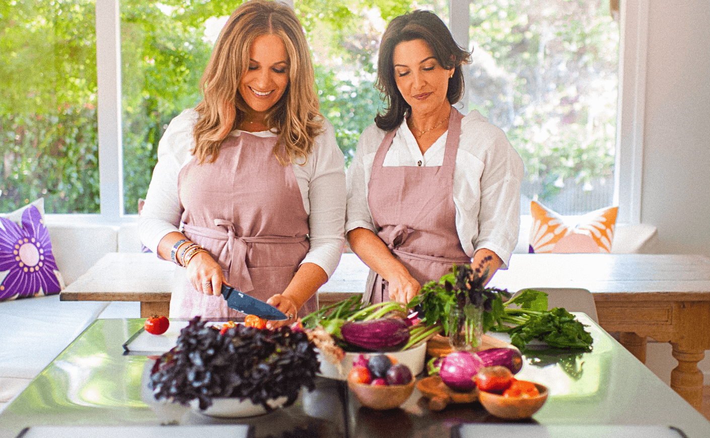 Want to Throw a Great Dinner Party? Try These Entertaining Tips