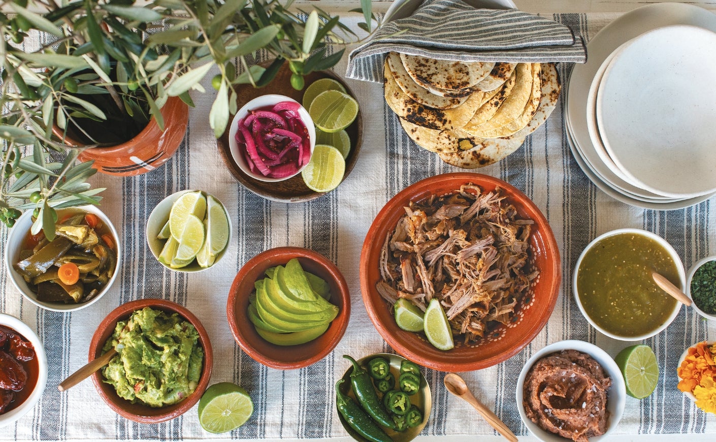How To Make an Easy Pulled Pork Taco Bar for a Party